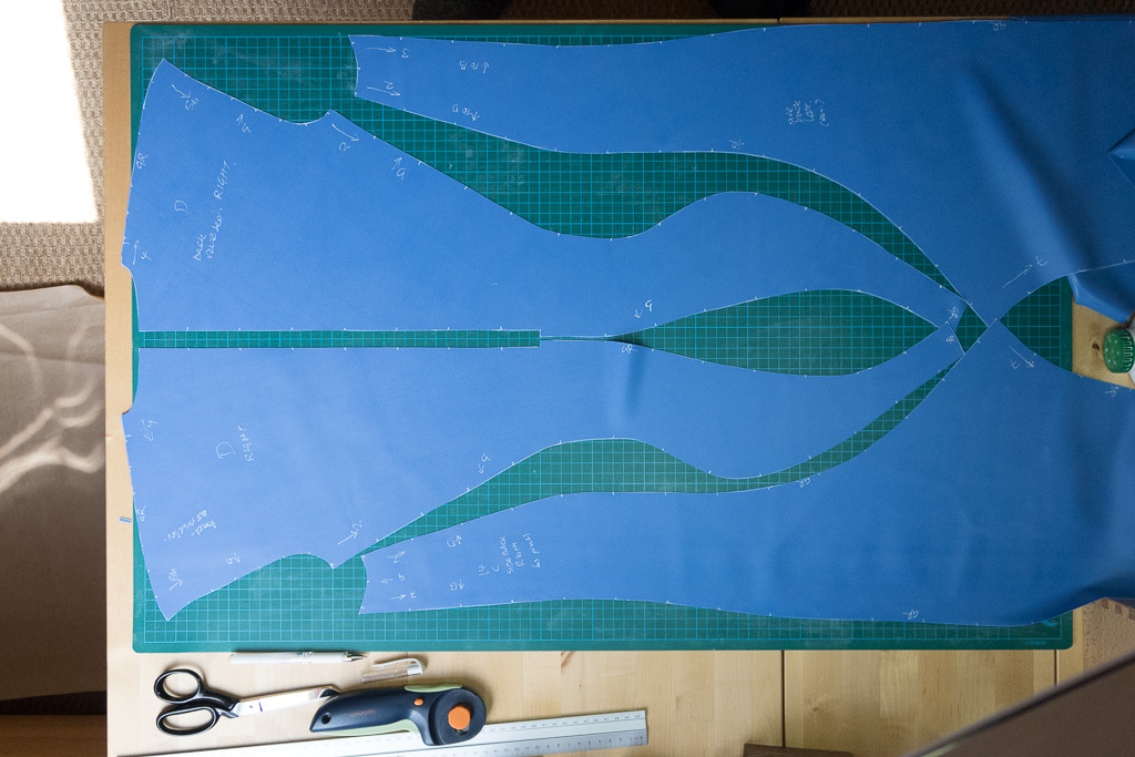 Making: Superman – catsuit – mr doo's latex primer