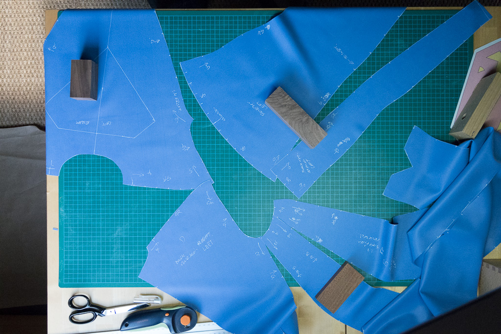 Making: Superman – catsuit – mr doo's latex primer